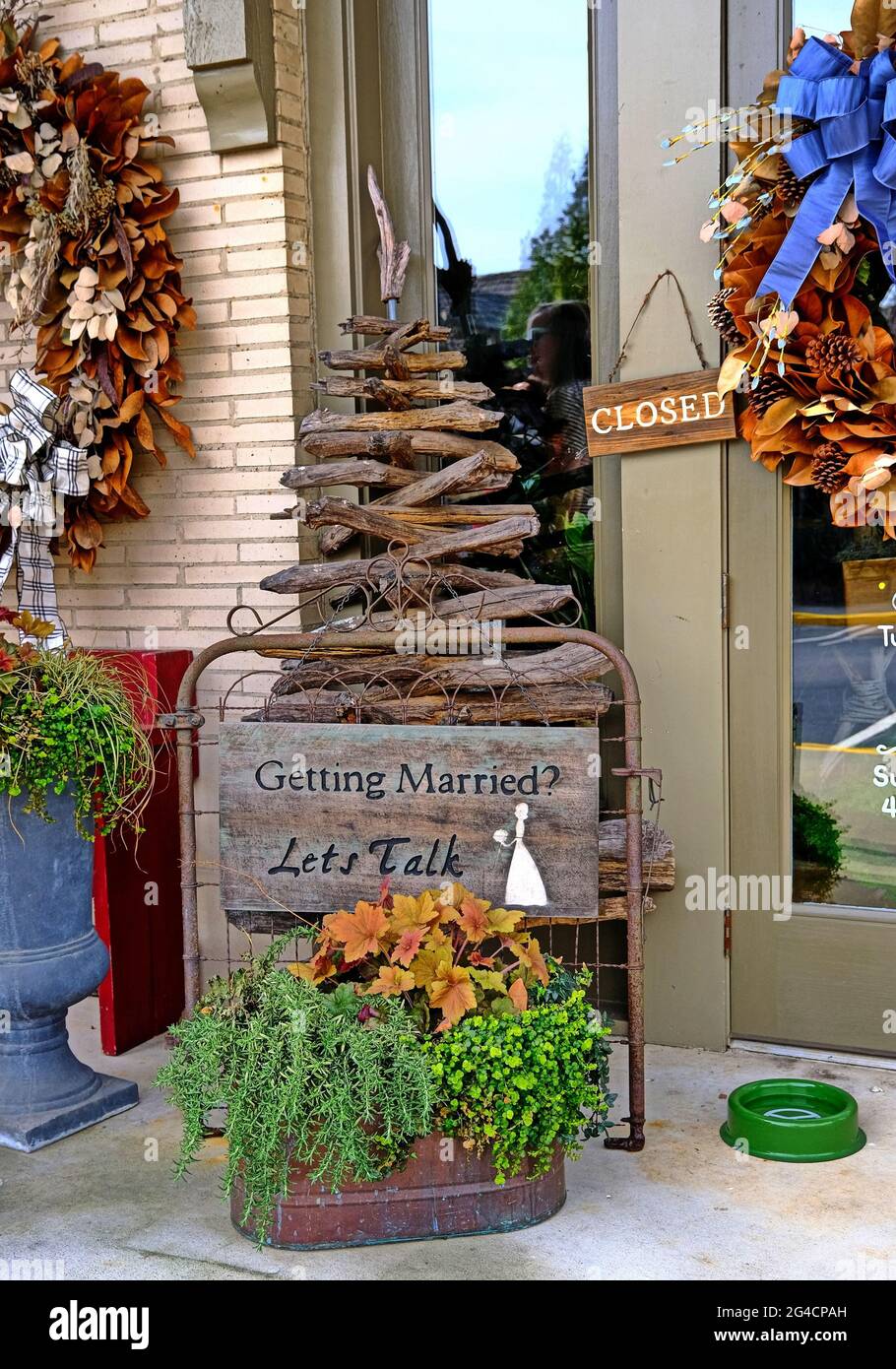 Sign at Wedding Boutique Stock Photo - Alamy