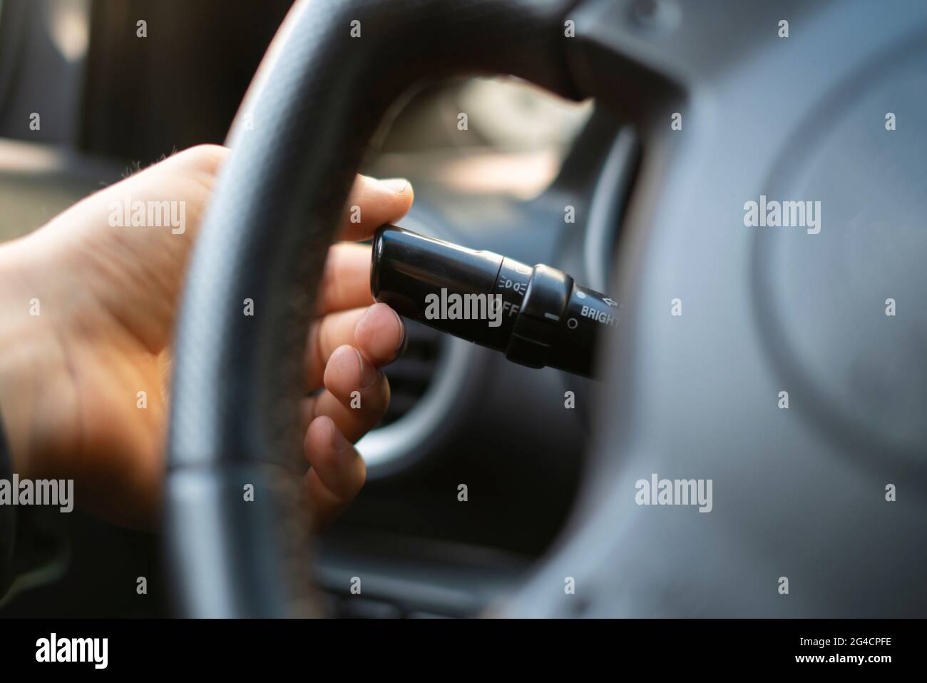 Dashboard turn signal light hi-res stock photography and images - Alamy