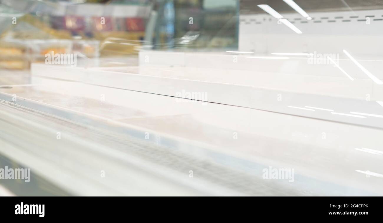 empty grocery store shelves, no food, crisis problems Stock Photo - Alamy