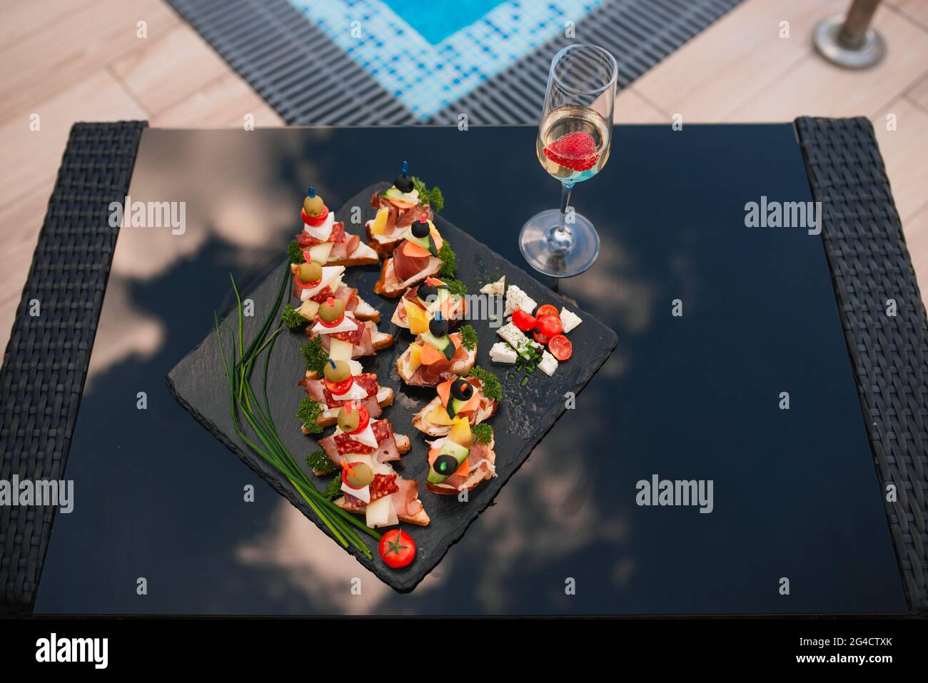 Canapes And Champagne High Resolution Stock Photography and Images - Alamy