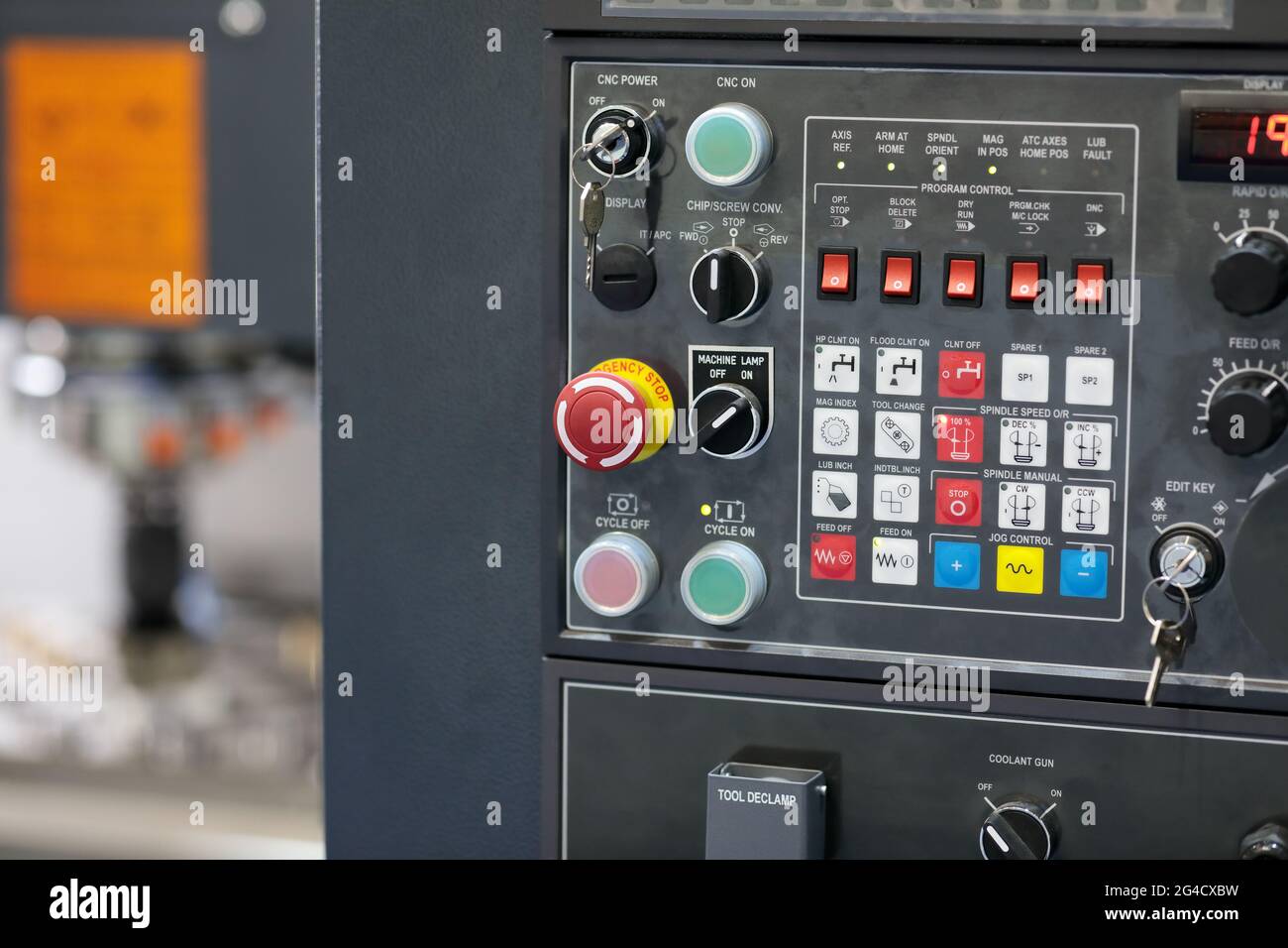 Automated cnc machine hi-res stock photography and images - Alamy