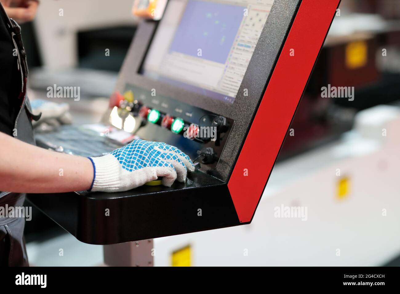 Cutting technology hi-res stock photography and images - Alamy