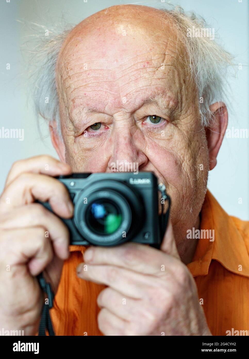 Hamburg, Germany. 15th June, 2021. Günter Zint, neighborhood legend and ...
