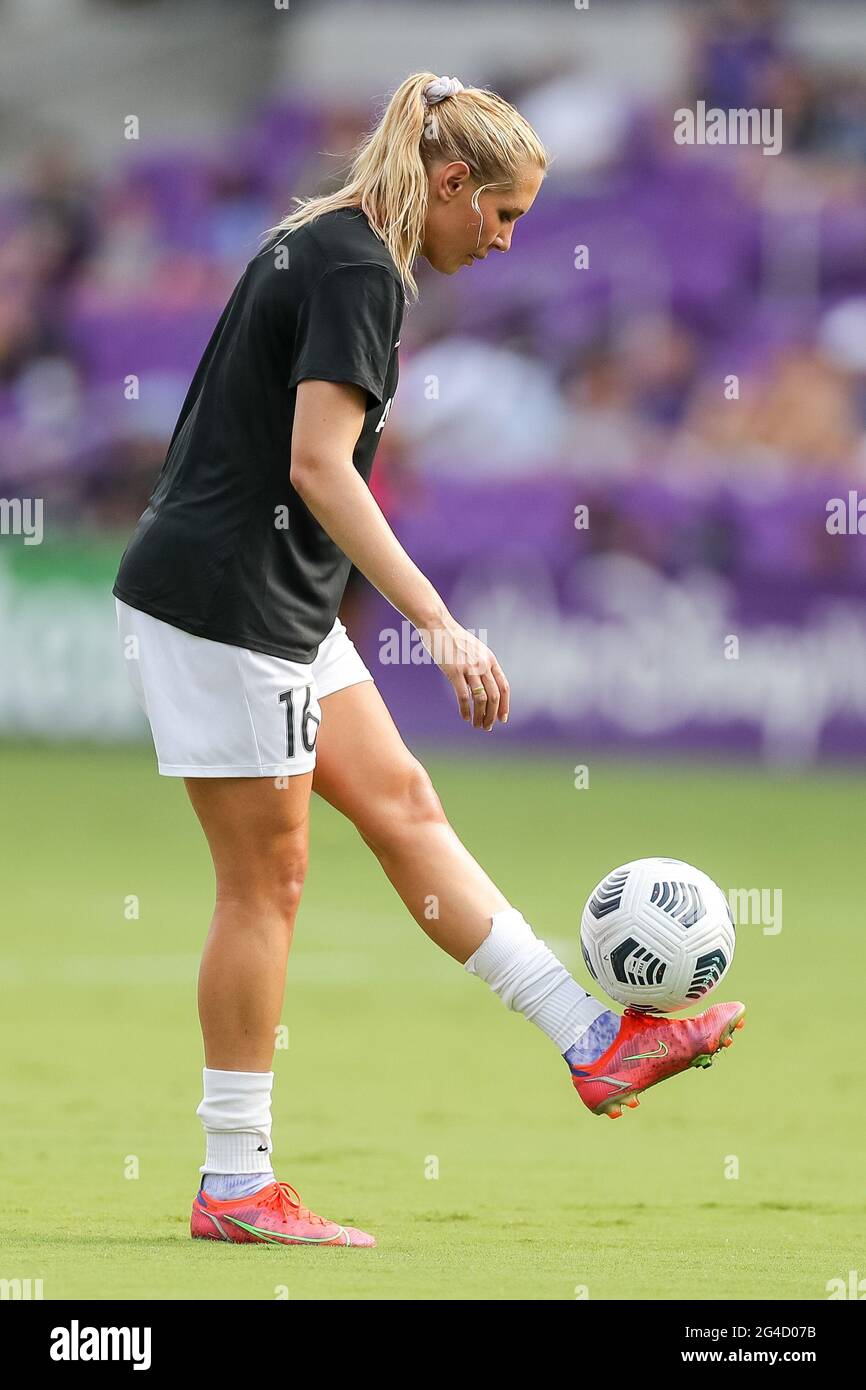 Allie long hi-res stock photography and images - Alamy