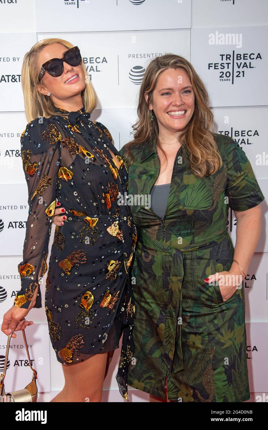 NEW YORK, NEW YORK - JUNE 20: Paris Hilton and Alexandra Dean attend ...