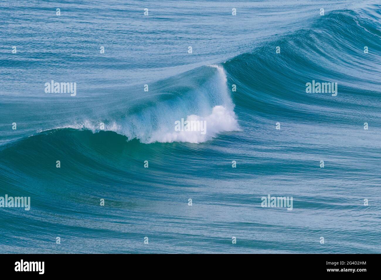 Ocean waves breaking at Cabarita, Northern NSW, Australia Stock Photo - Alamy