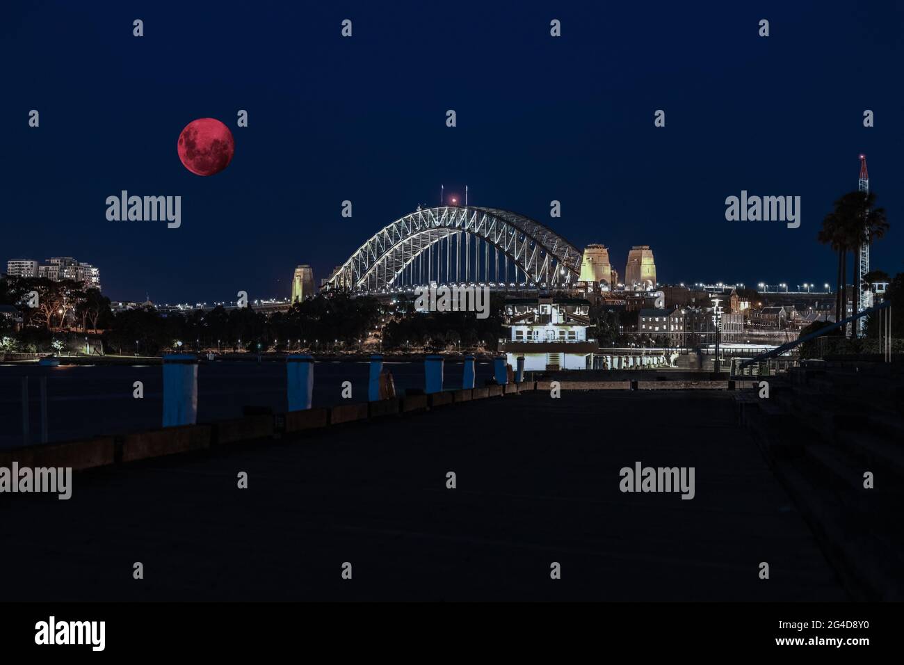 Panorama night view of Sydney Harbour and City Skyline of circular quay ...