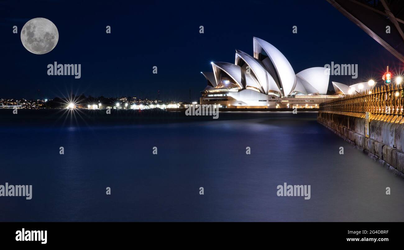 Panorama night view of Sydney Harbour and City Skyline of circular quay ...