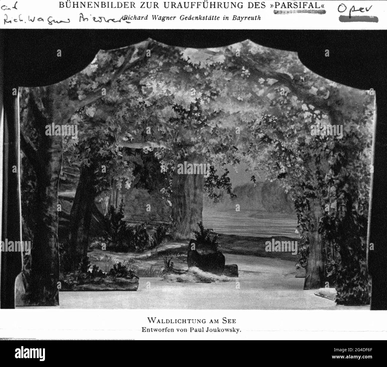 Stage design for the opera hi-res stock photography and images - Alamy