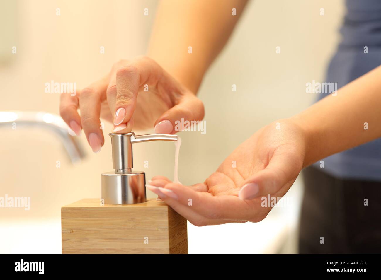 Hotel soap dispenser hi-res stock photography and images - Alamy