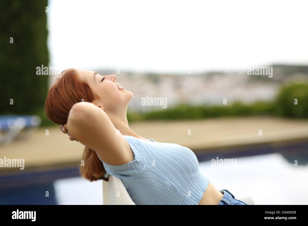 Rest by the pool hi-res stock photography and images - Alamy