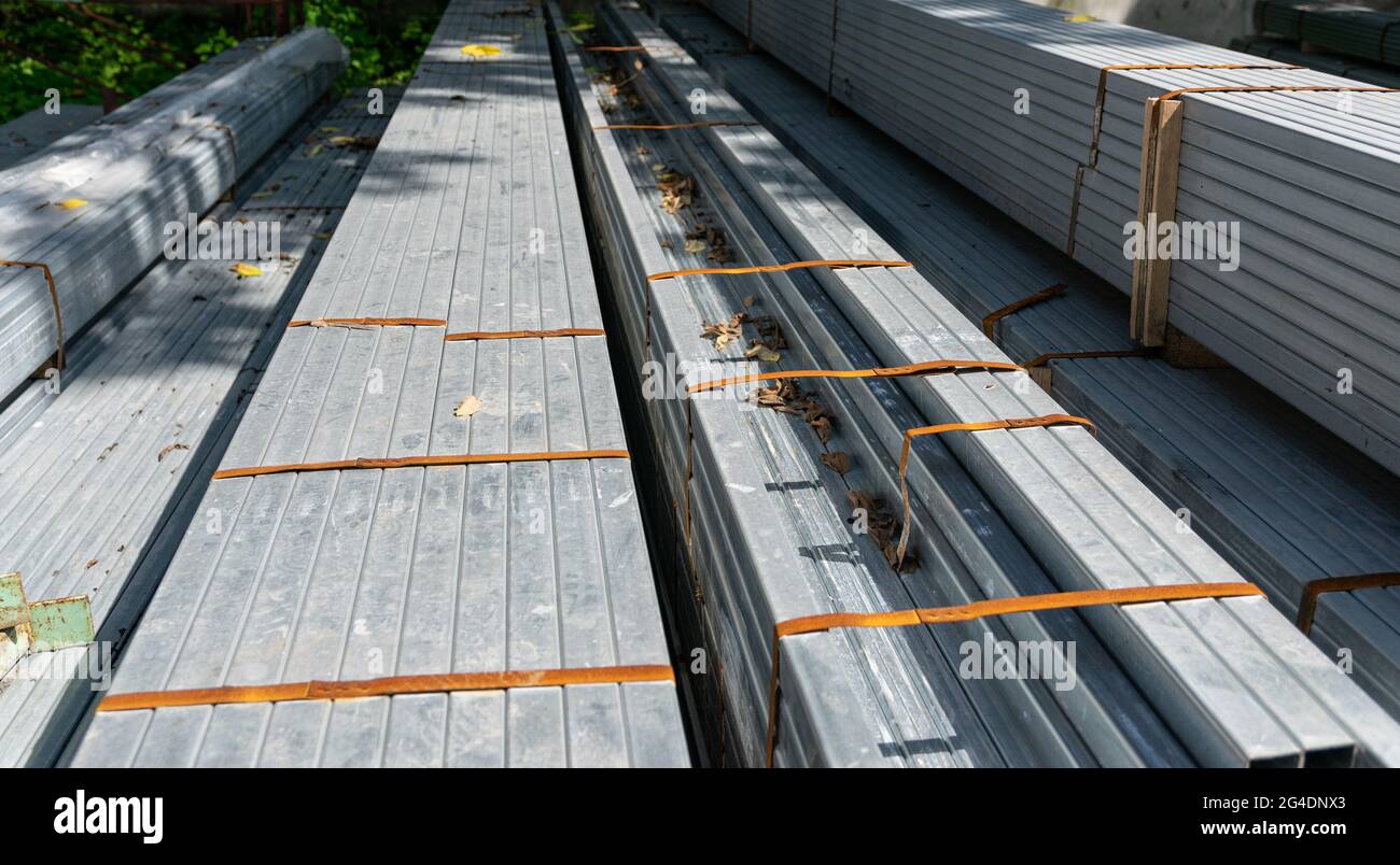 Metal rolling channel hi-res stock photography and images - Alamy