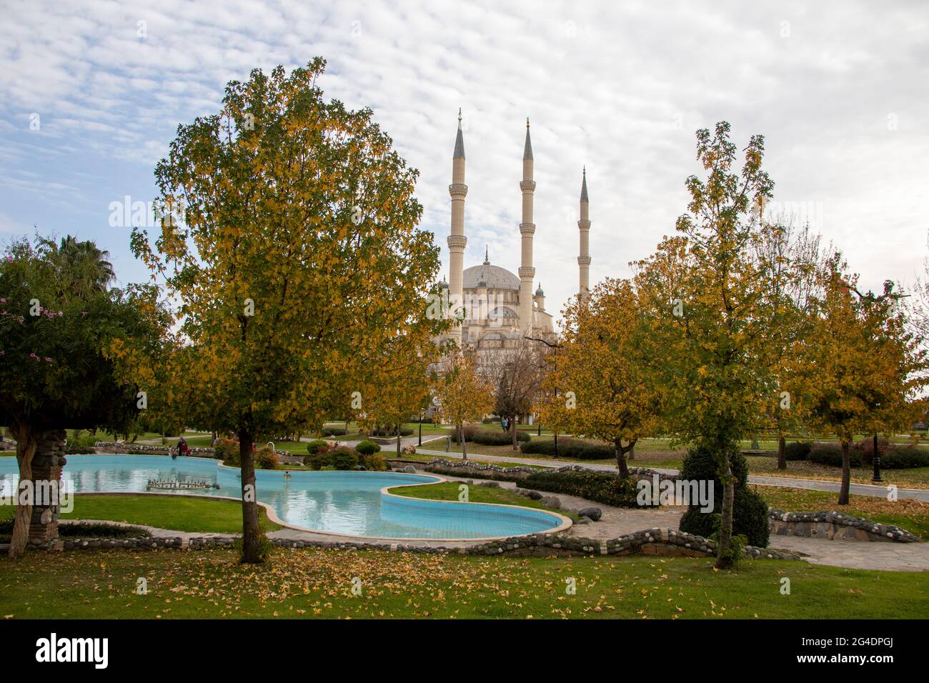 The great mosque with high minarets, which has high shooting quality ...
