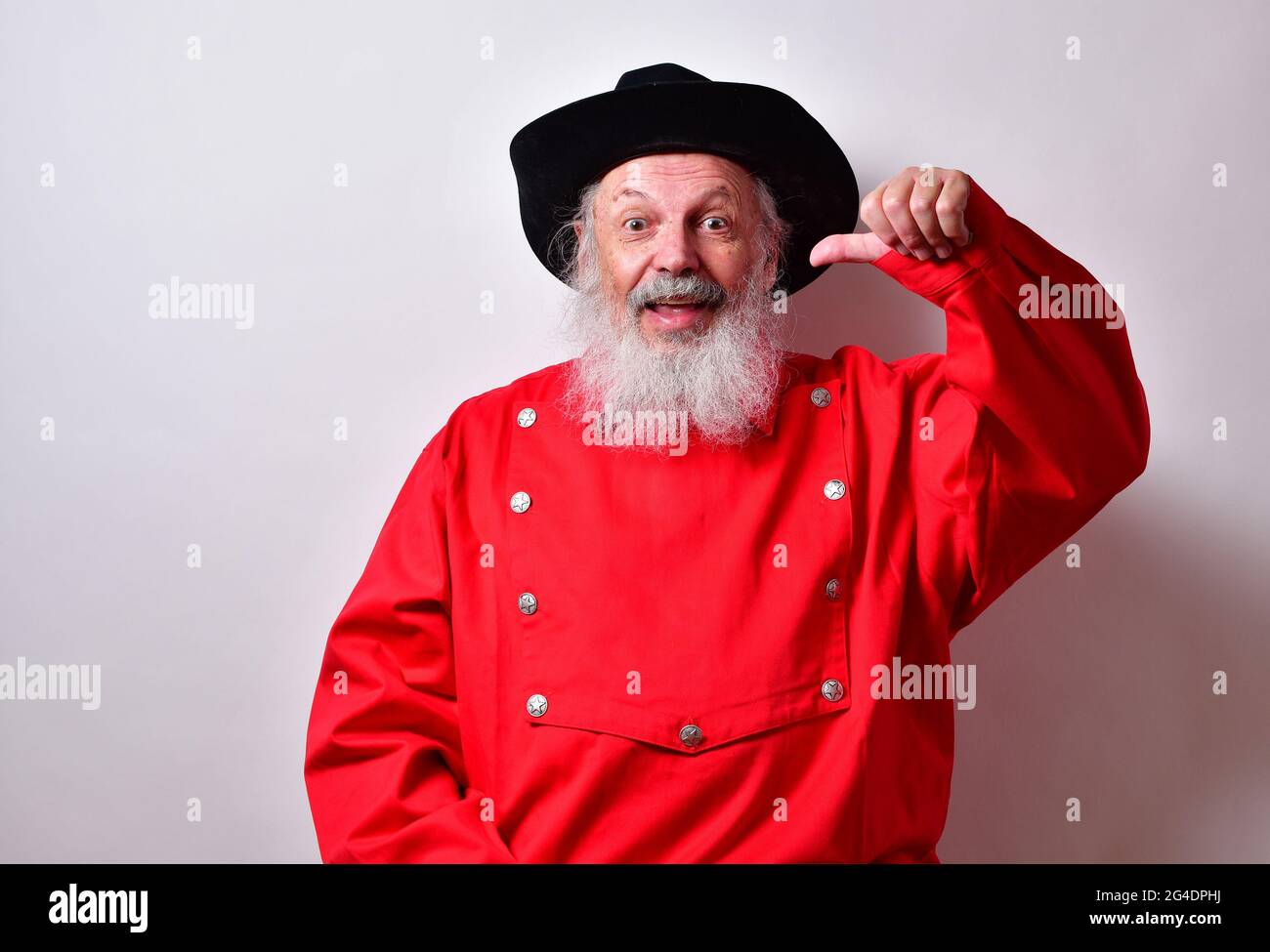 Old man pointing at himself hi-res stock photography and images - Alamy