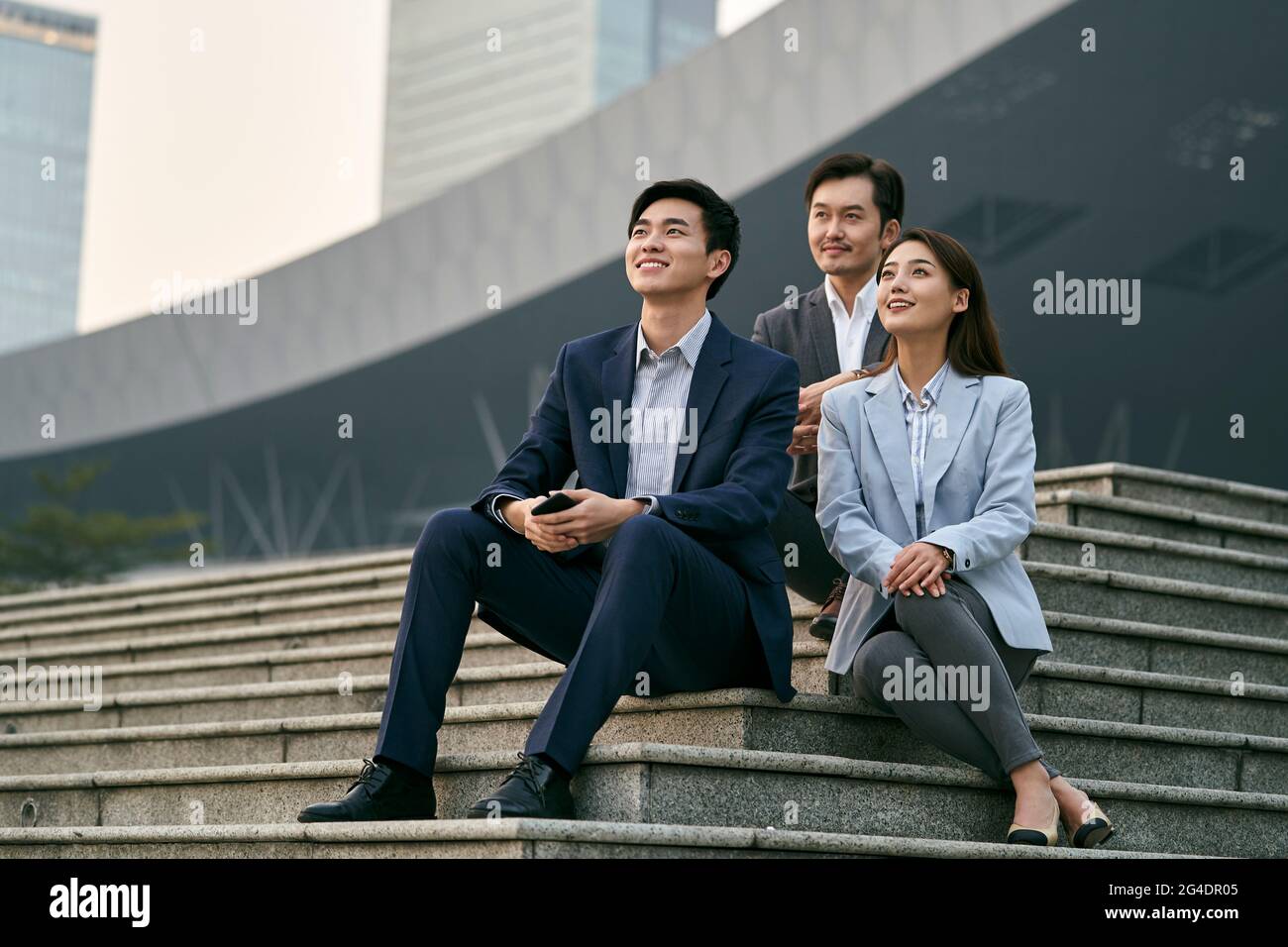 Japanese office workers relaxing hi-res stock photography and images ...