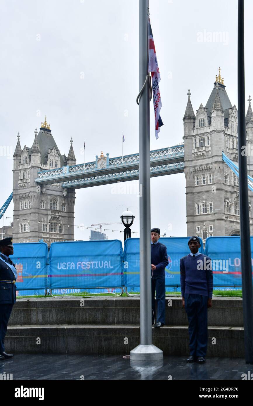Air vice marshal simon edwards ma raf hi-res stock photography and ...