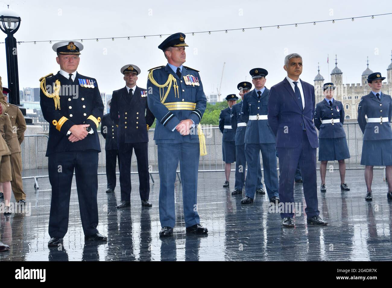 Air vice marshal simon edwards ma raf hi-res stock photography and ...