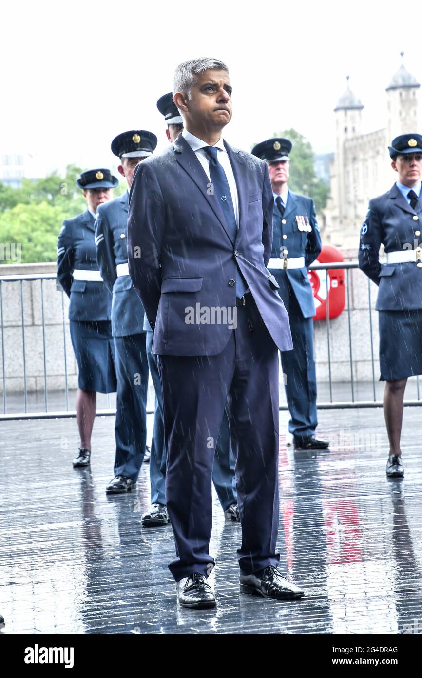 Air vice marshal simon edwards ma raf hi-res stock photography and ...