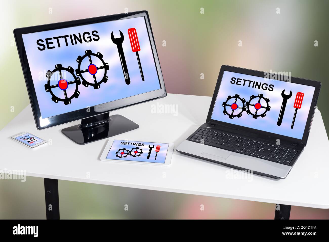 Multi monitor setup hi-res stock photography and images - Alamy