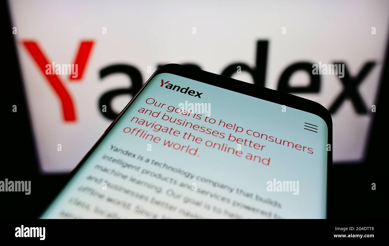 Yandex logo hi-res stock photography and images - Alamy