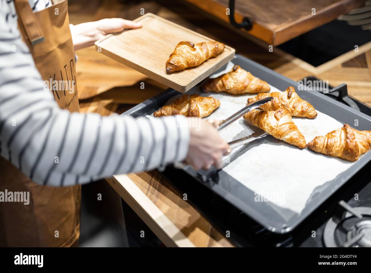 Baking tray tasty croissants hi-res stock photography and images - Alamy