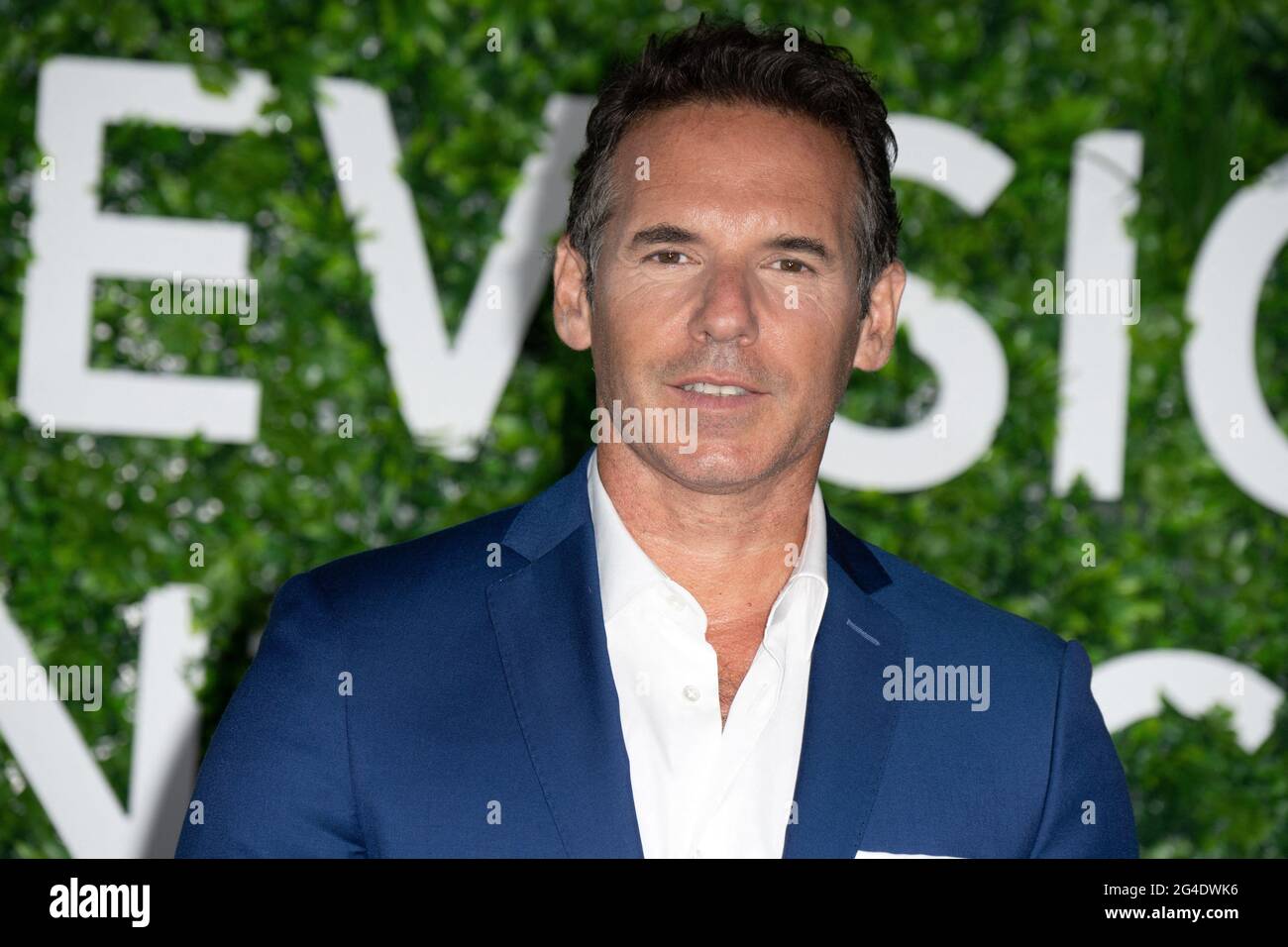 Jeremy Banster poses during a photocall for the TV show Meurtres sur ...