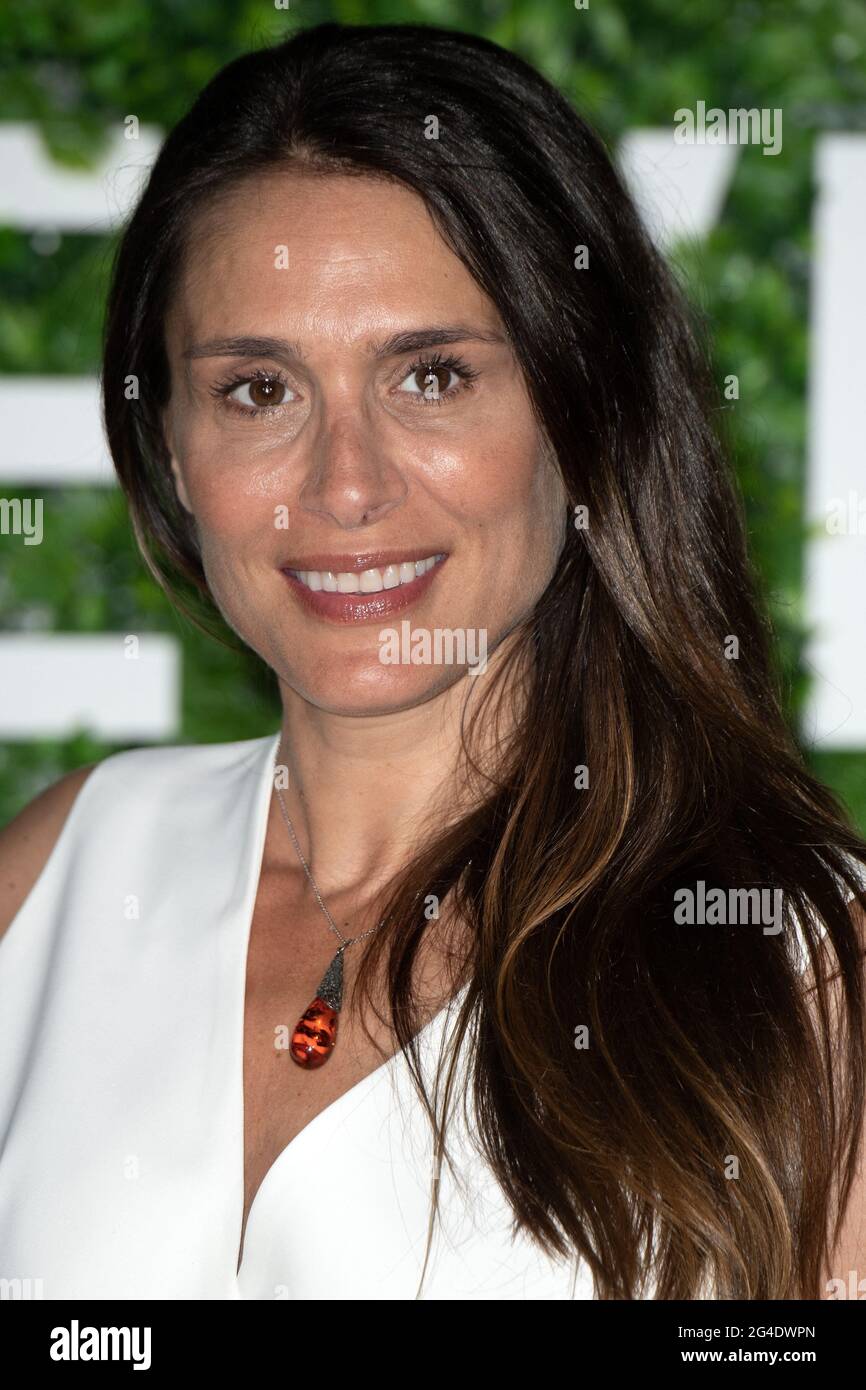 Diane Robert poses during a photocall for the TV show Meurtres sur les ...