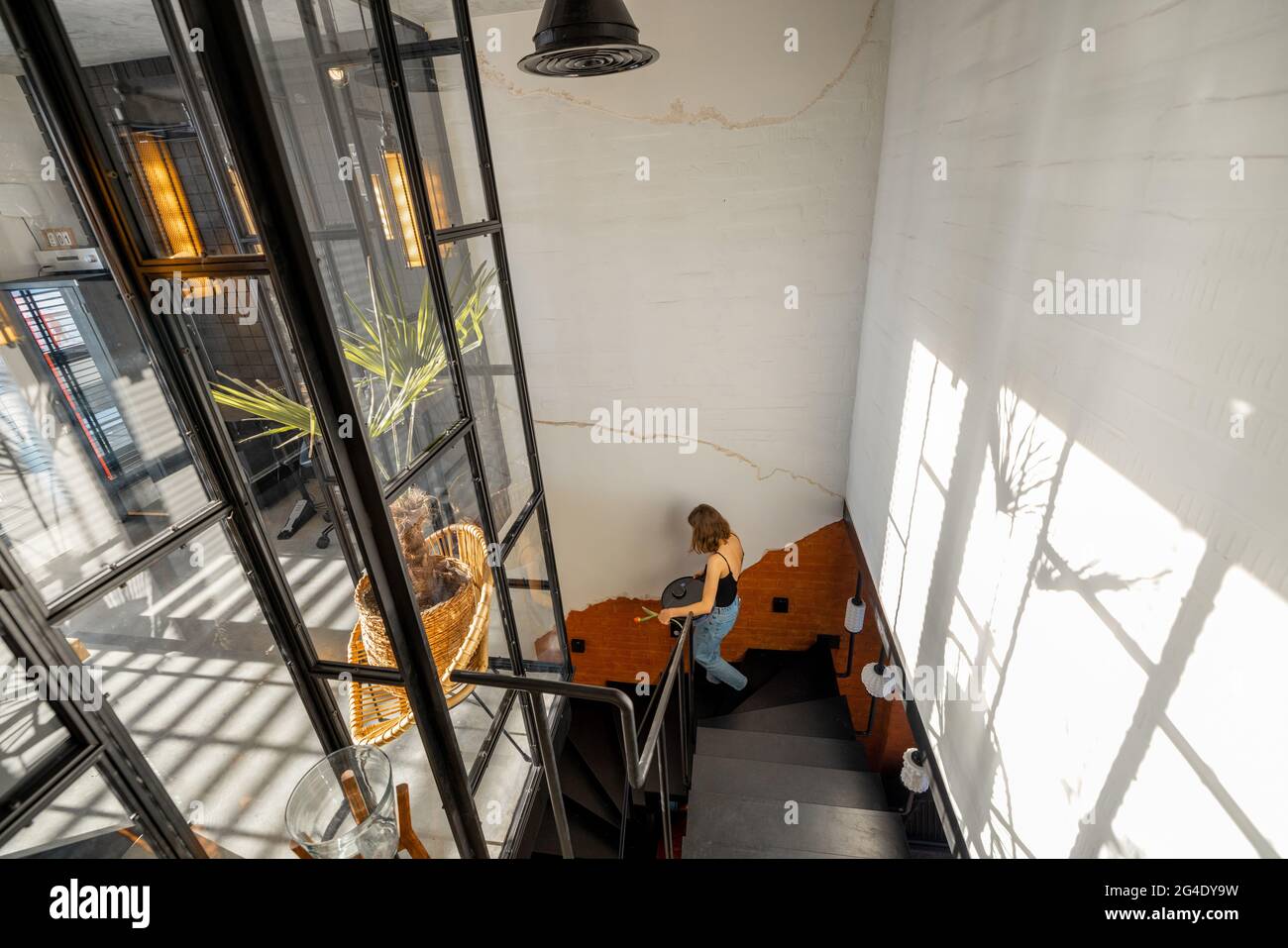 Metal glass partition hi-res stock photography and images - Alamy