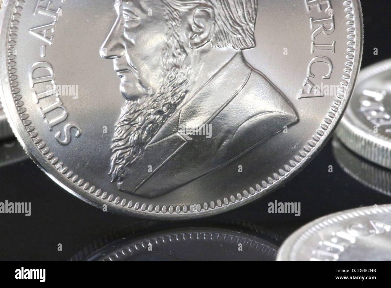 Silver krugerrand hi-res stock photography and images - Alamy