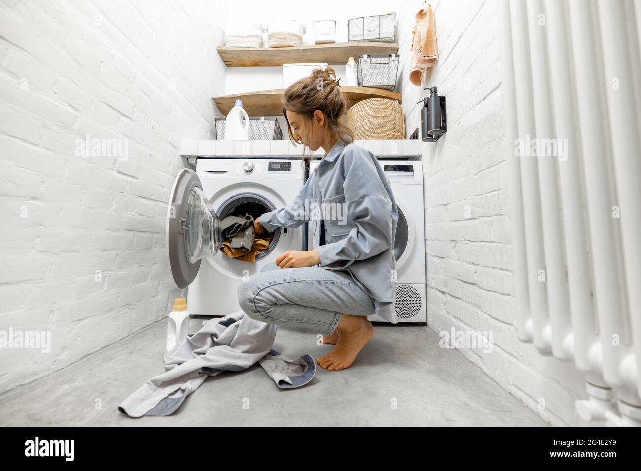Home washing hi-res stock photography and images - Alamy