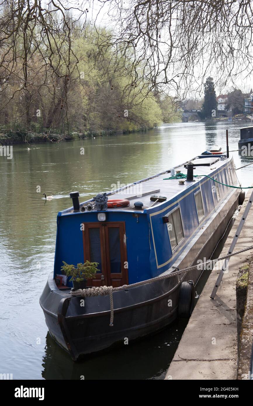 Thames river at maidenhead hi-res stock photography and images - Alamy
