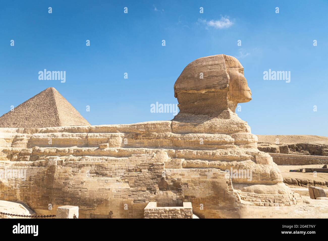 The iconic Sphinx carving adjacent to the Great Pyramids at Giza, Egypt ...