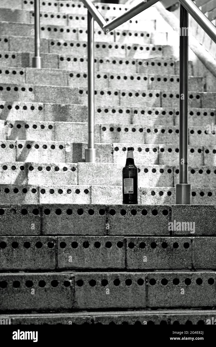 Empty glass bottle littering hi-res stock photography and images - Alamy