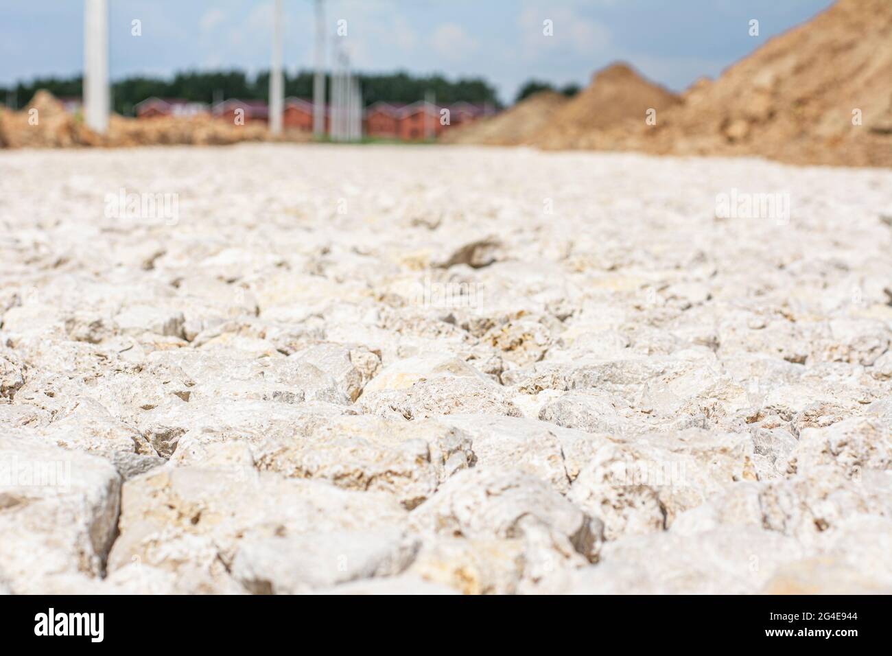 Rubble road hi-res stock photography and images - Alamy