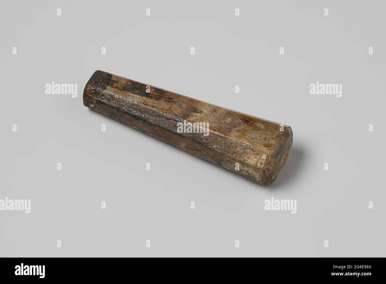 Knife lift from the wreck of the East India Hollandia. Knife-Handle ...