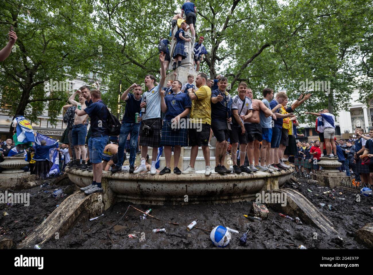 Football hooligans england hi-res stock photography and images - Alamy