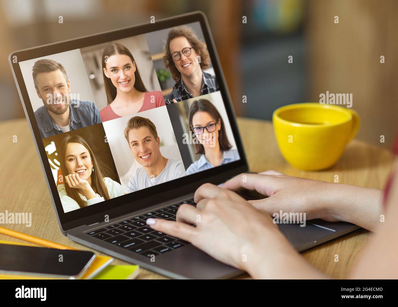 Zoom app man on screen hi-res stock photography and images - Alamy