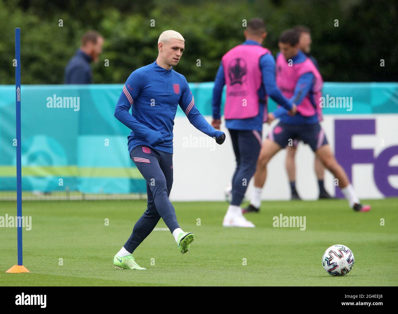 Phil foden euros hi-res stock photography and images - Alamy