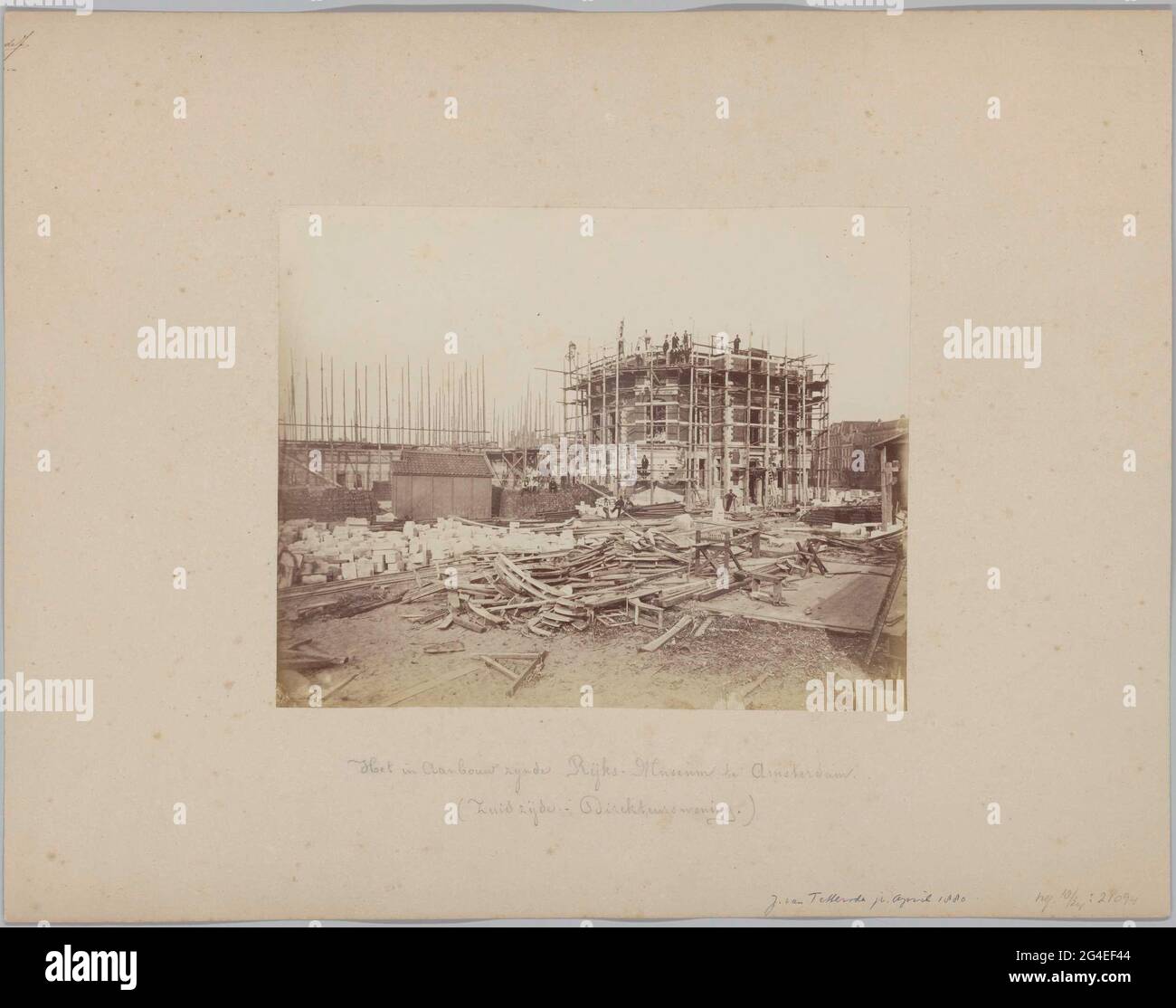 Construction main building (south side). Caption: J. van Tetterode Jr ...