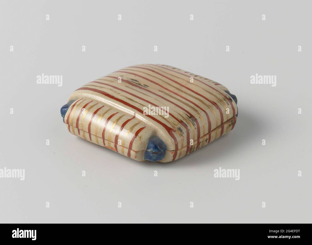 Slightly sunken corners hi-res stock photography and images - Alamy