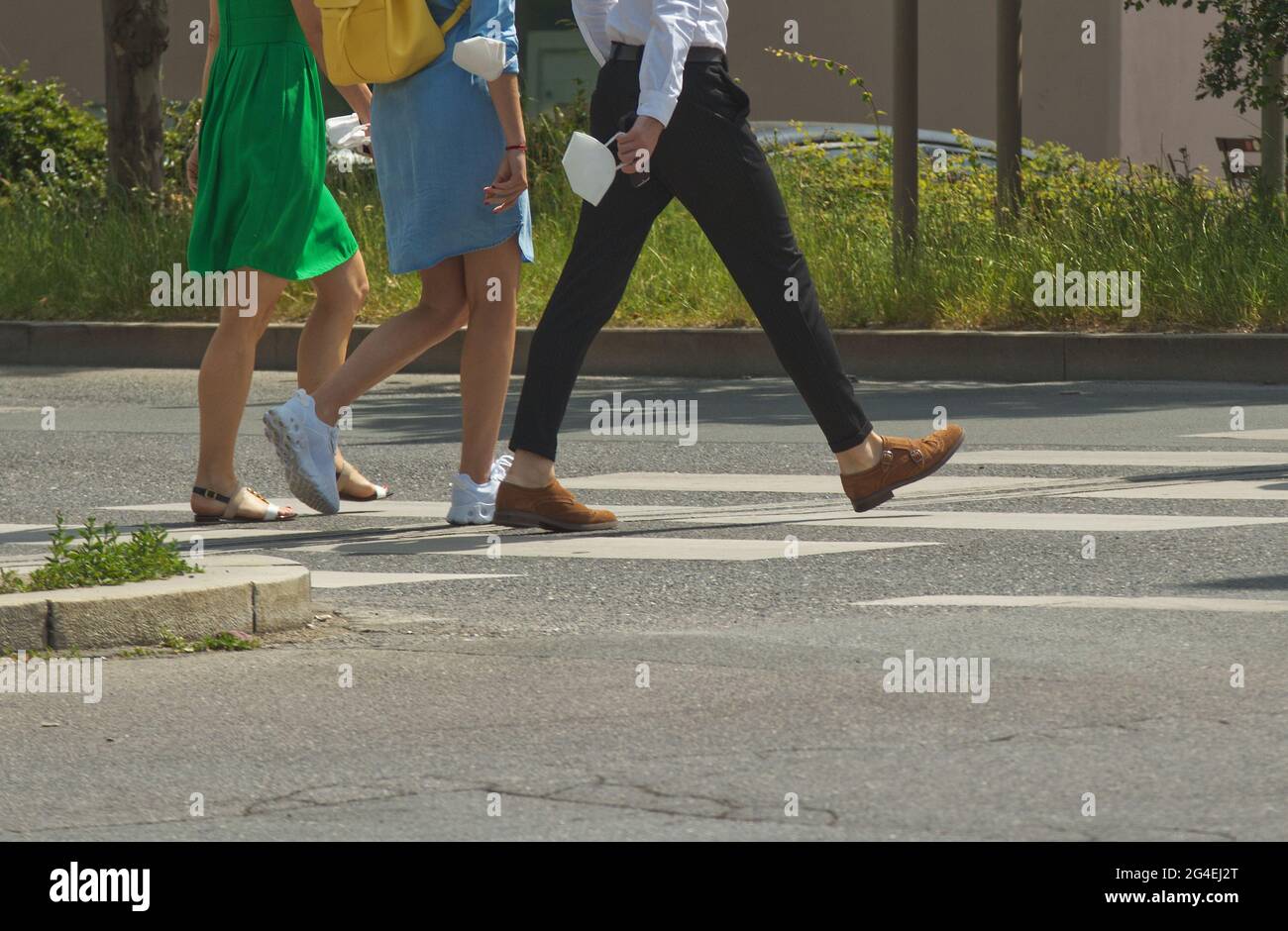 Crossing pedestrian pedestrians legs hi-res stock photography and ...