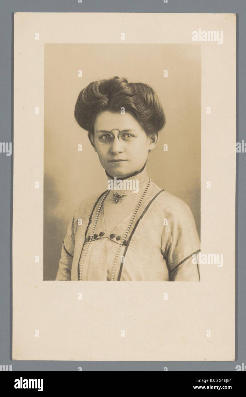 Portrait of ilse hi-res stock photography and images - Alamy