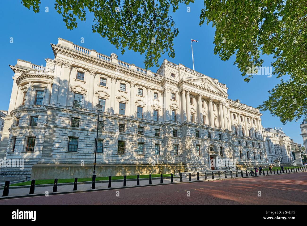 Uk treasury building hi-res stock photography and images - Alamy