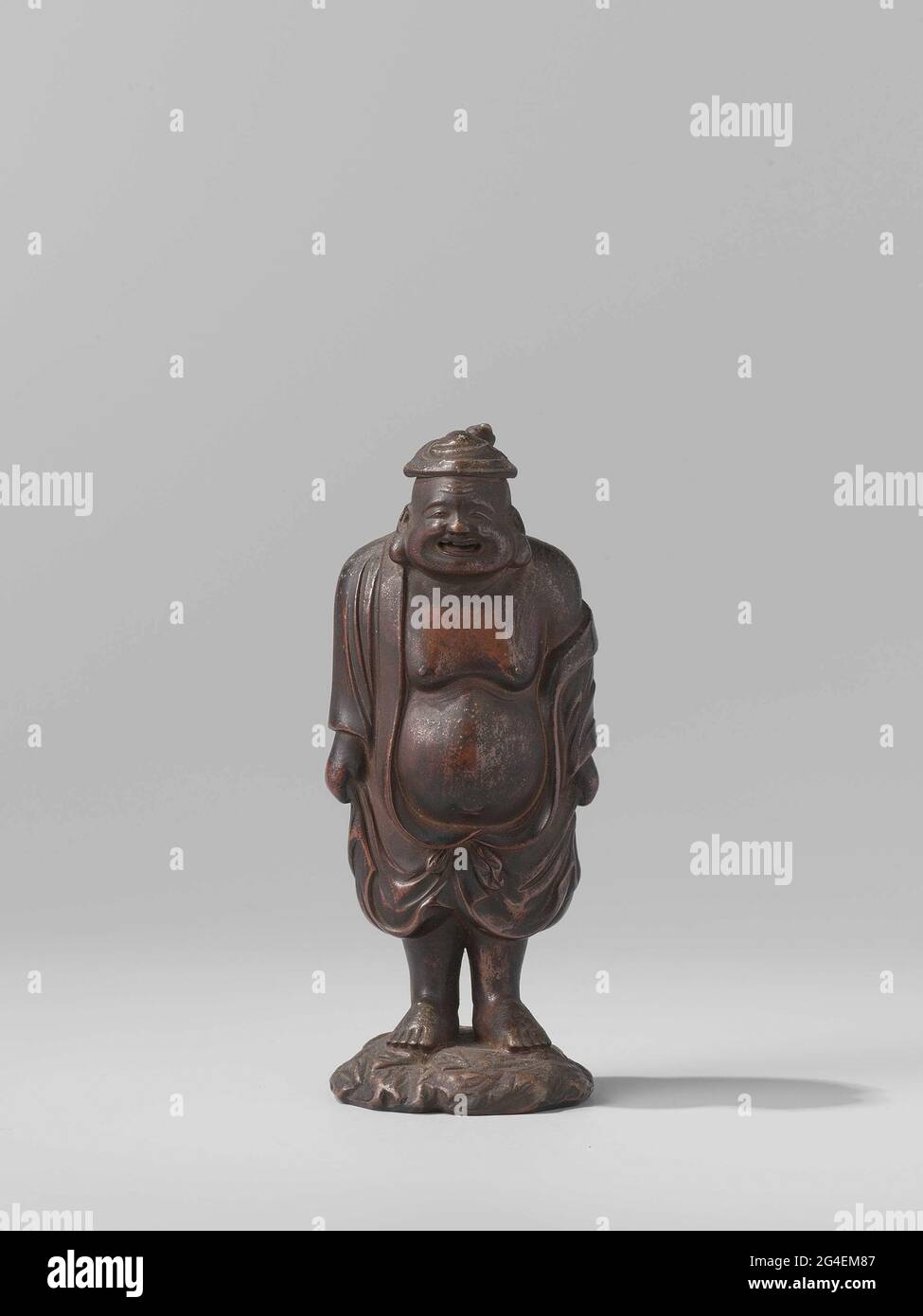 Standing budai hi-res stock photography and images - Alamy