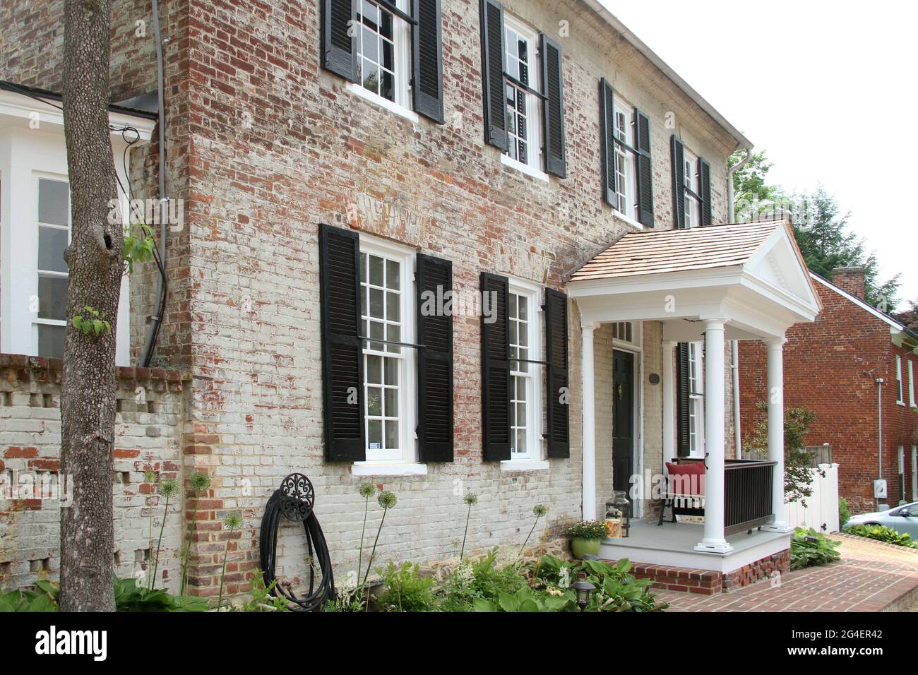 The 200 years old Hough House in Waterford, VA, USA Stock Photo - Alamy