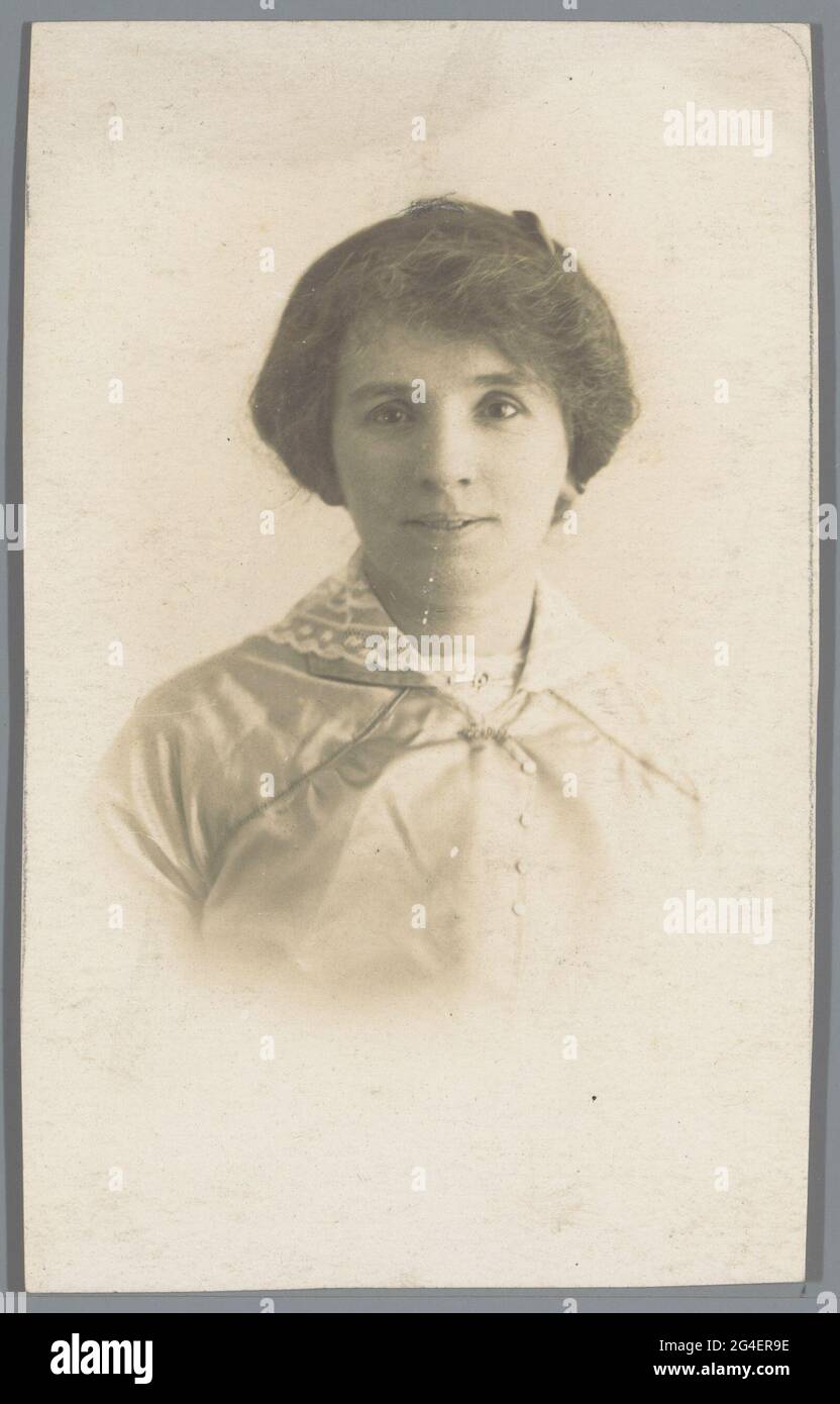Portrait of an unknown woman Stock Photo - Alamy