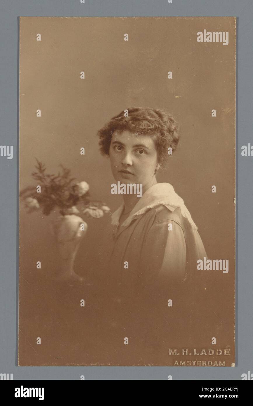 Studio portrait of an unknown woman Stock Photo - Alamy