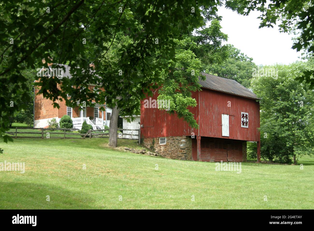 Quaker farm hi-res stock photography and images - Alamy