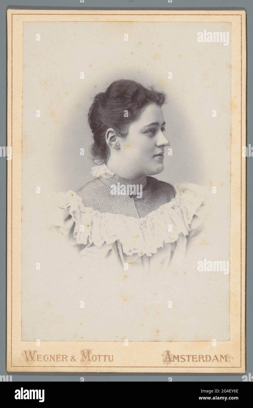 Portrait of an unknown woman Stock Photo - Alamy