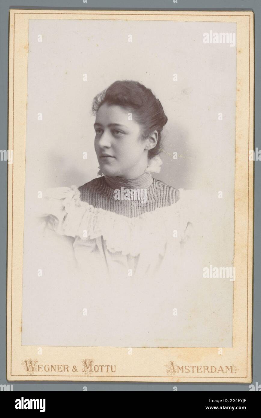 Portrait of an unknown woman Stock Photo - Alamy